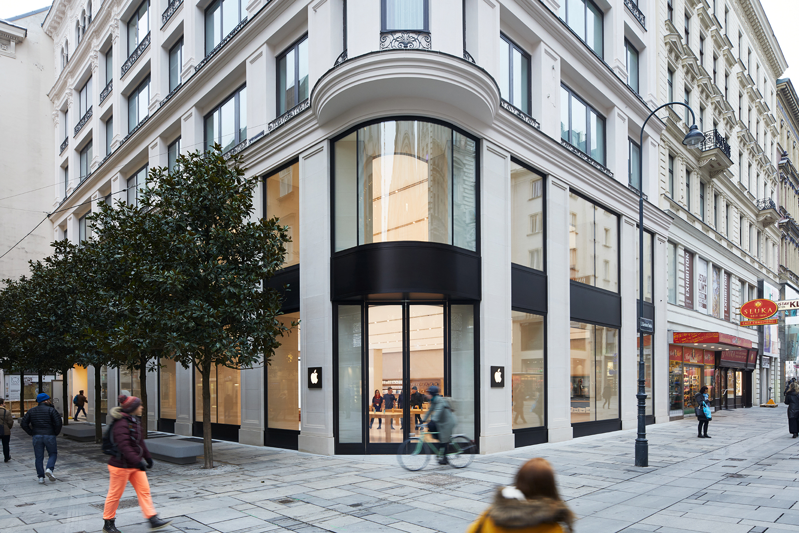 Eindrücke und Bilder vom ersten Apple Store in Österreich: Apple ...